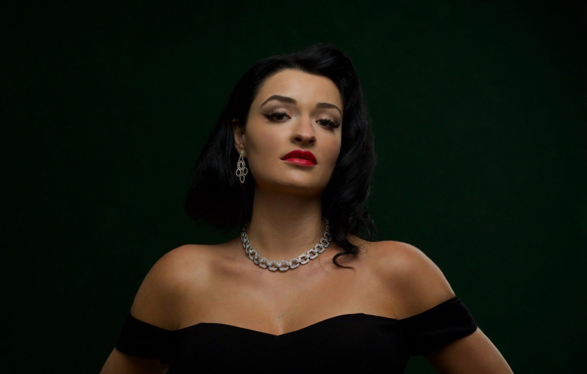 Nataliya Nikitenko releases new single ‘Oil & Water’. – Music Injection